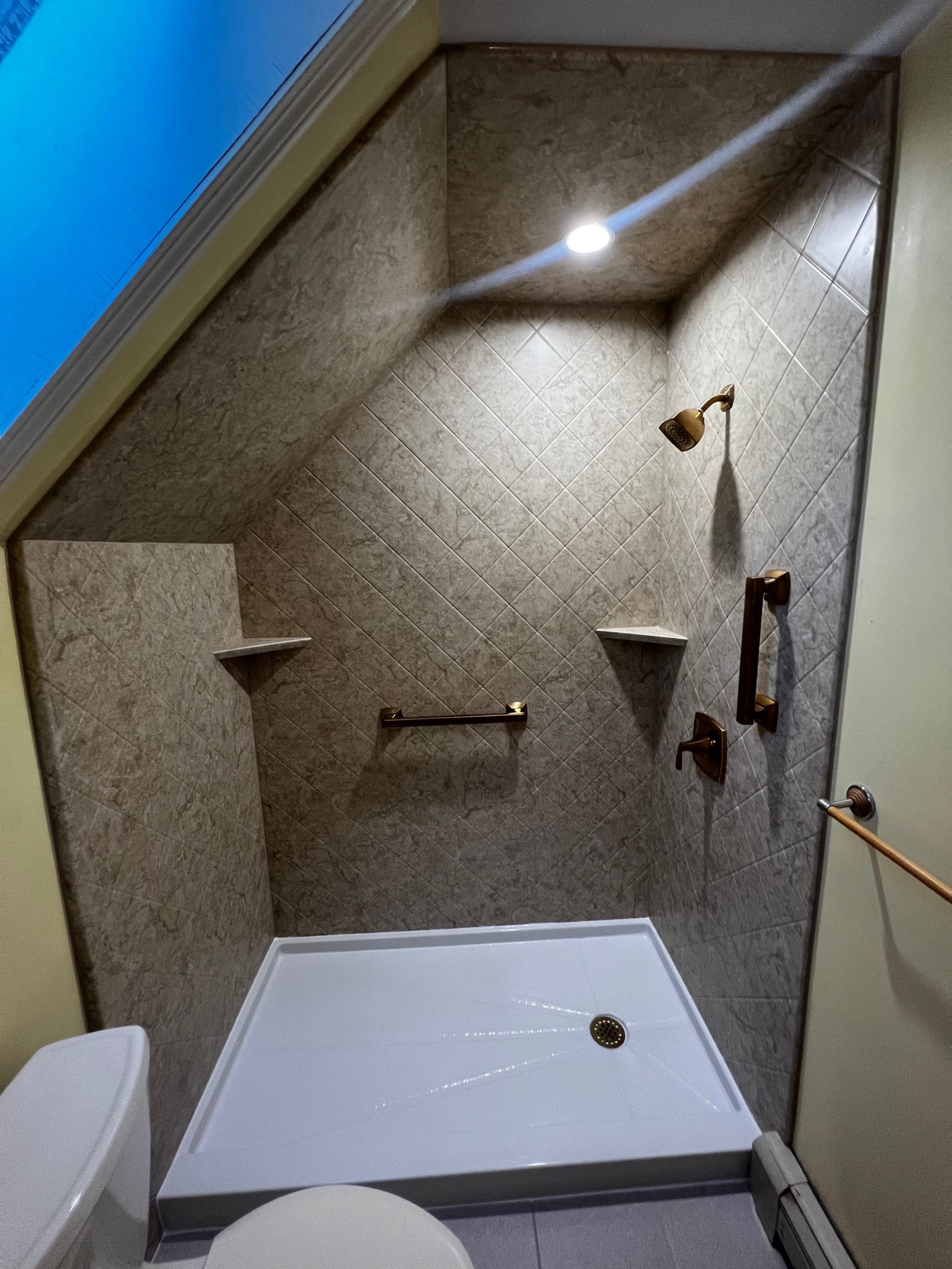 How to Choose an Acrylic Wall Surround for a Shower or Tub - South ...